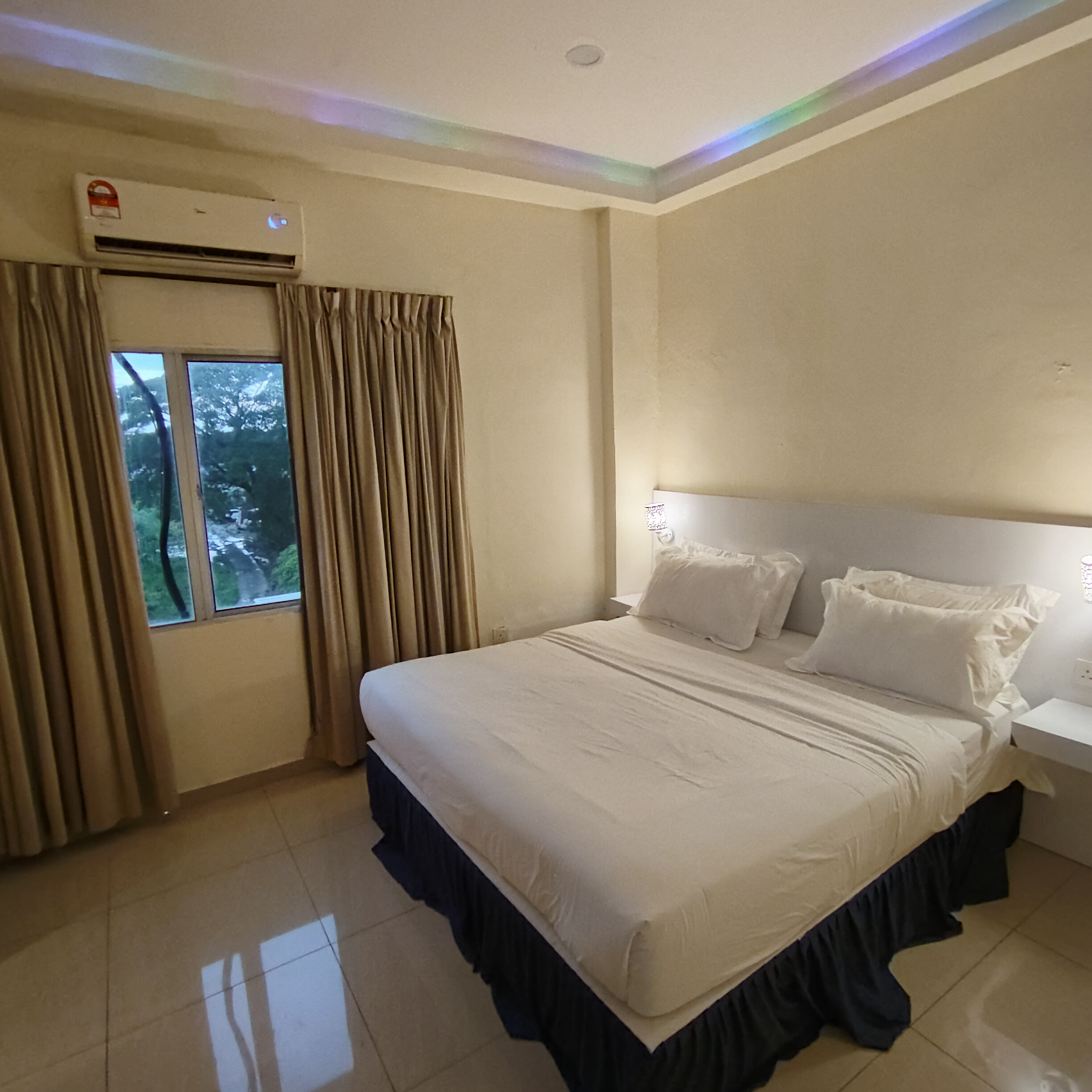 SUNSEGA HOTEL | Official Booking